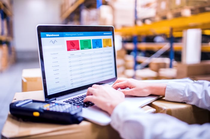 How to Find the Ideal Warehouse Manager
